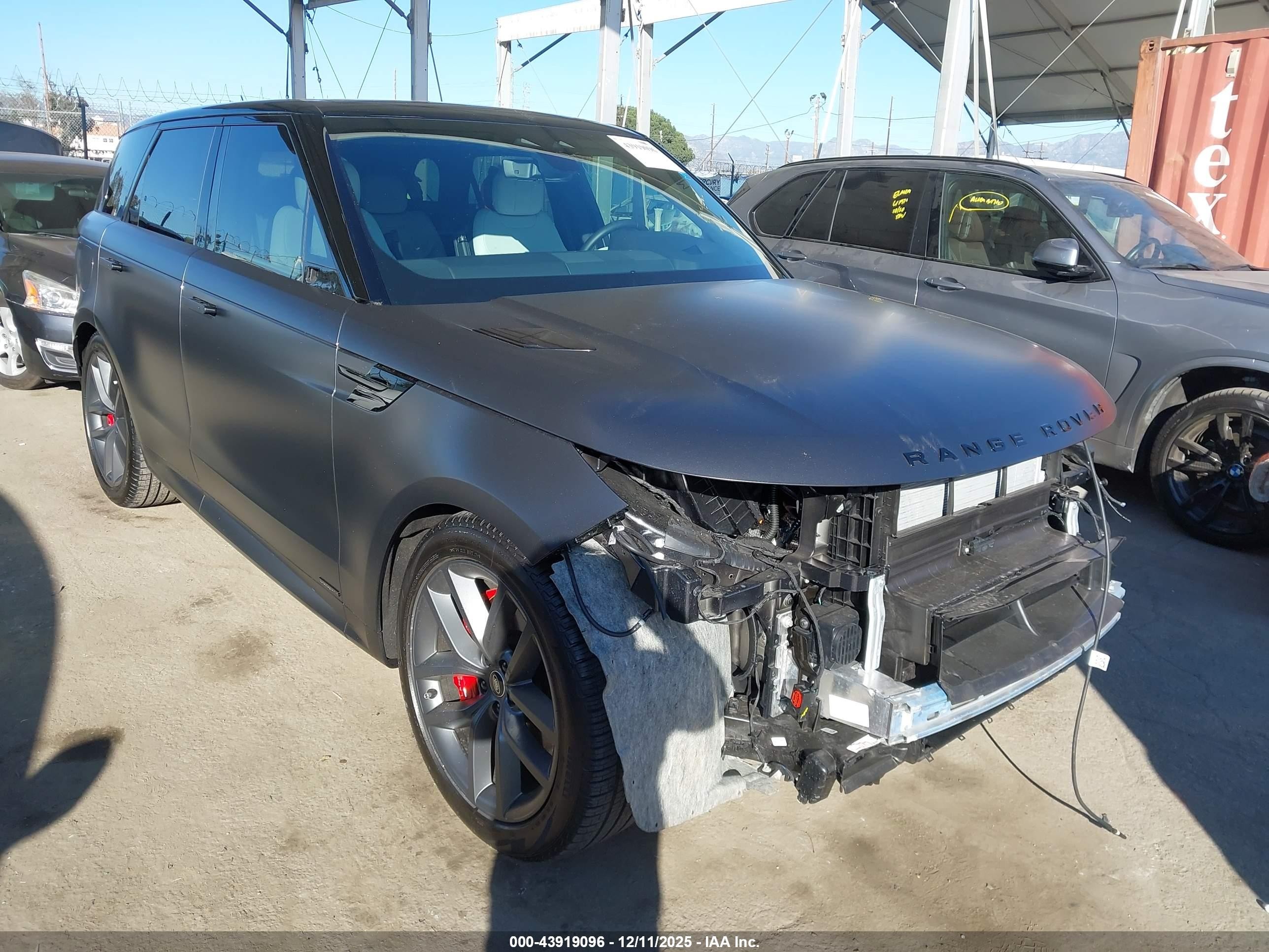 Price & History 2025 Land Rover Range Rover Sport P550 Autobiography 3 ...